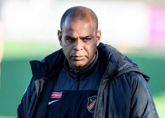 Pascal Simpson - från Ekerö till Nou Camp - Halmstads BK